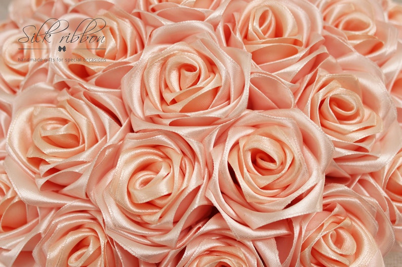 Ribbon Roses Bouquet Roses in a Round Box Luxury Flower Box - Etsy