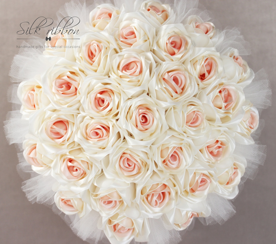 Ribbon Roses Bouquet Roses in a Round Box Luxury Flower Box - Etsy