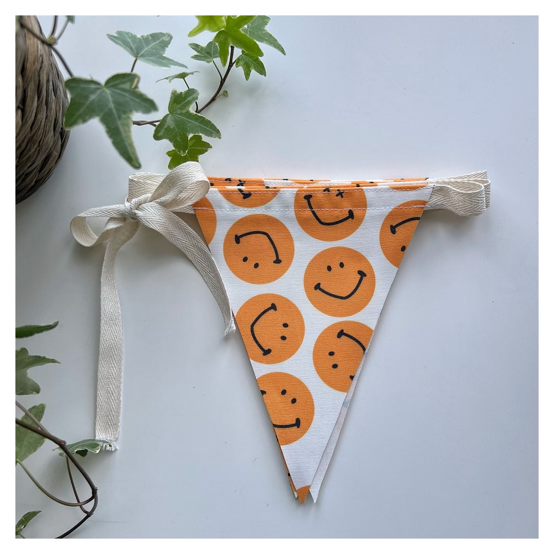 Smiley Face Bunting / Party Bunting / Emoji Banner / Party - Etsy
