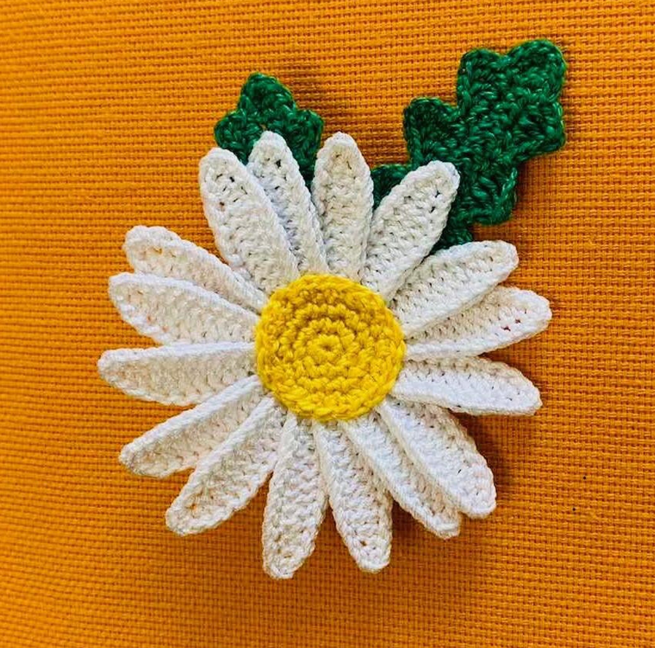Daisy Flower Crochet Brooch Pretty Flower Cotton Crochet Badge - Etsy