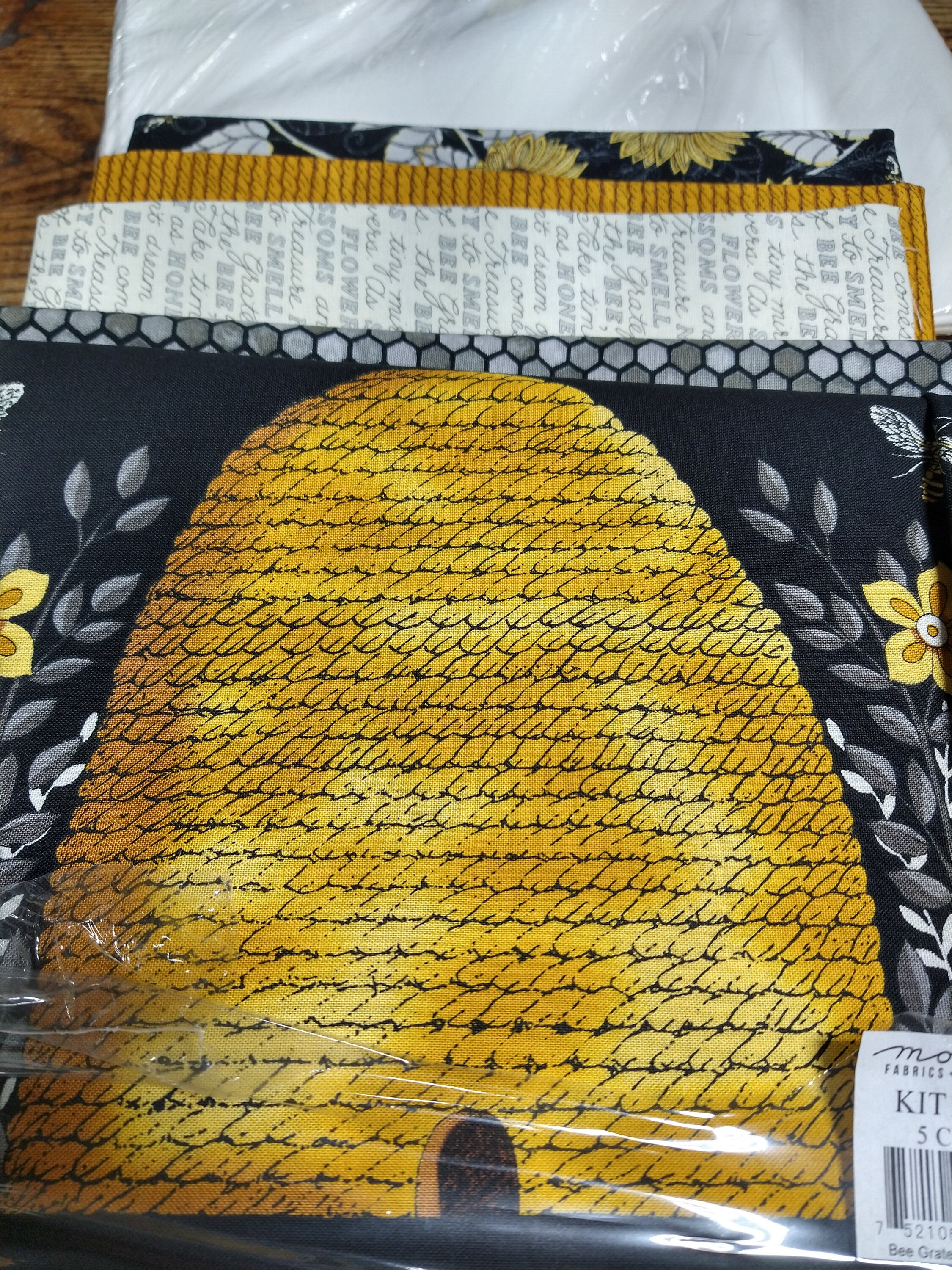 Bee Grateful Boxed Kit From Deb Strain by Moda Fabrics - Etsy