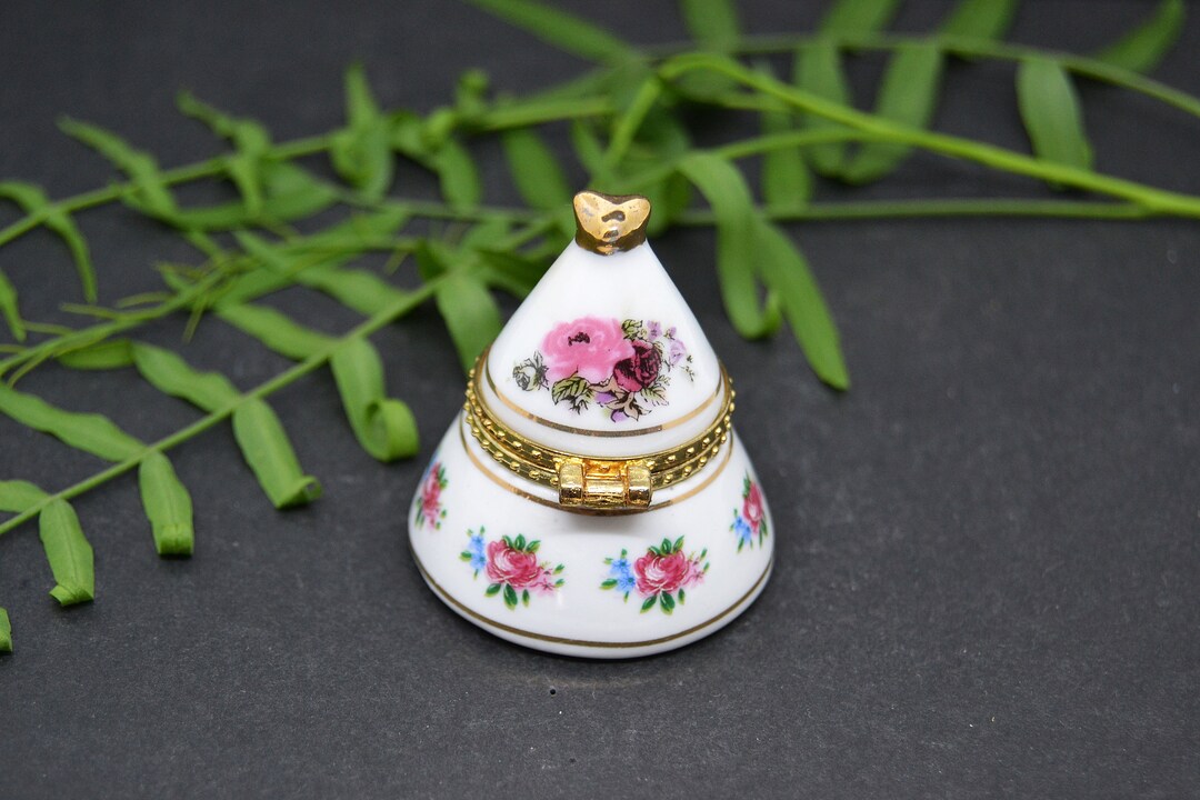 Small Porcelain Box, Porcelain Pill Box, Ring Box, Vintage Box ...