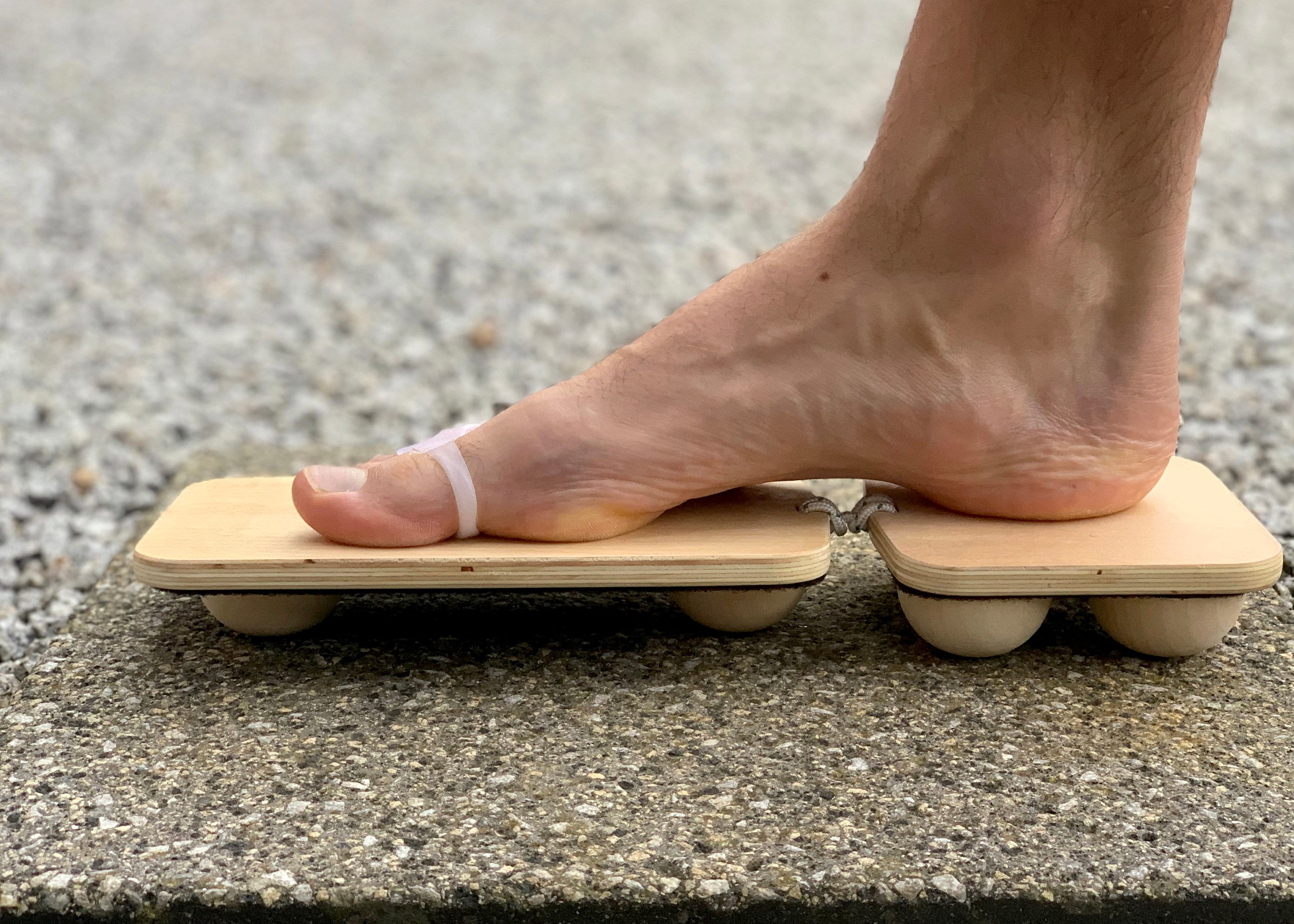 Foot Exerciser Balance Board Foot Training Wobble Board Treats Prevents ...