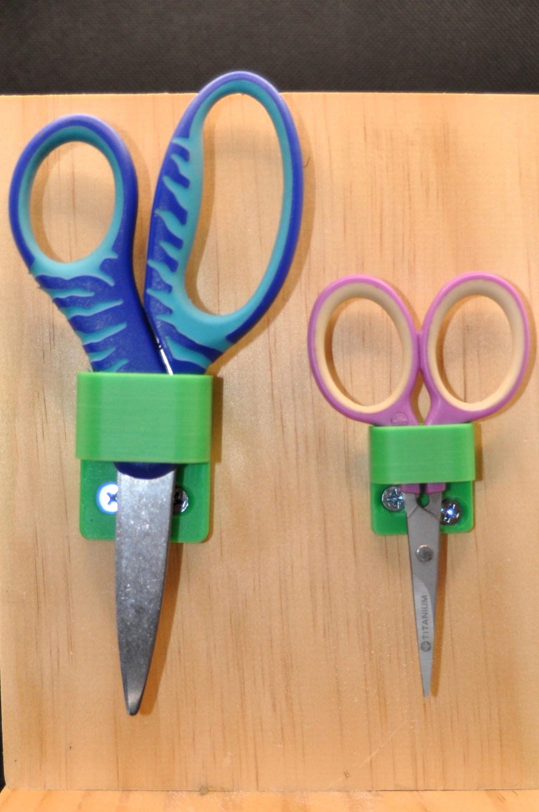 3D Printed Wall-mounted Scissors Holder - Practical Tool Organizer for ...