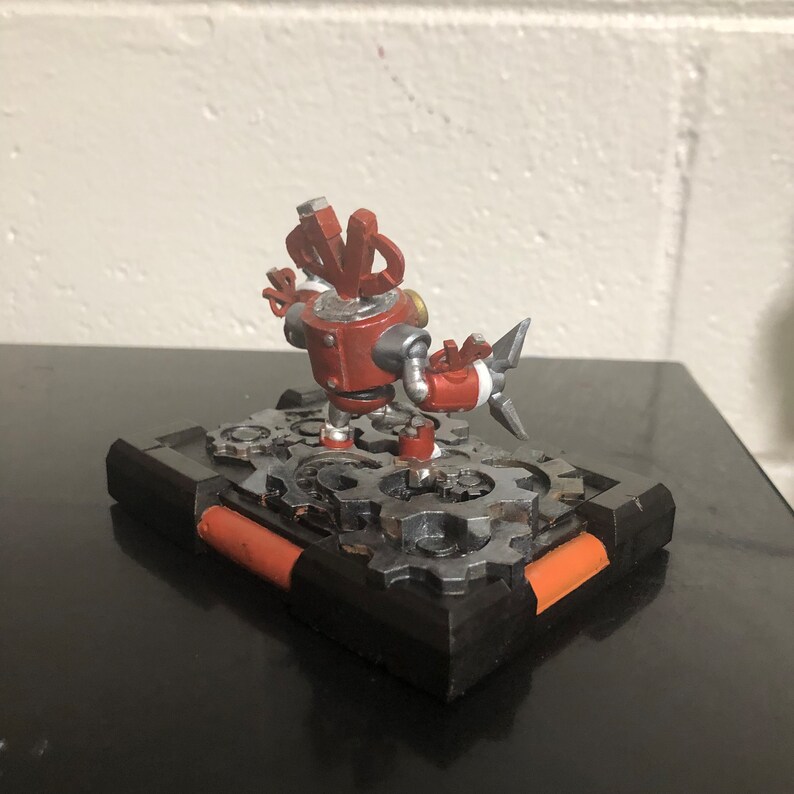 Custom Skylander Gearhead Wind up Figure - Etsy