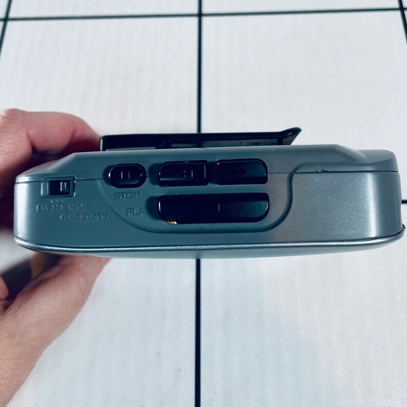 1990s Sony Walkman WM-FX141 Radio Cassette Player With Headphones Works ...