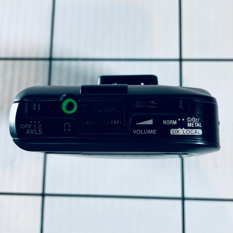 1990s Sony Walkman WM-FX101 Radio Cassette Player With Headphones Works ...