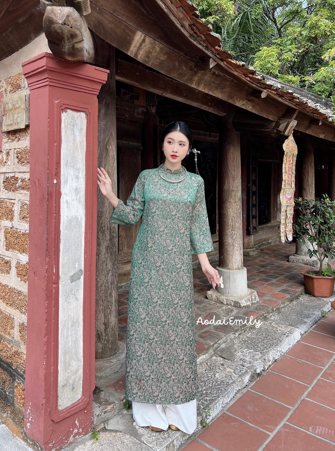 Loosing Green Modern Ao Dai With Roses Pattern | No Pants| áo Dài Cách ...