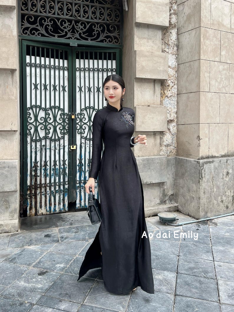 Black Ao Dai Set With Designed Crystals| Ao Dai for Special Events ...