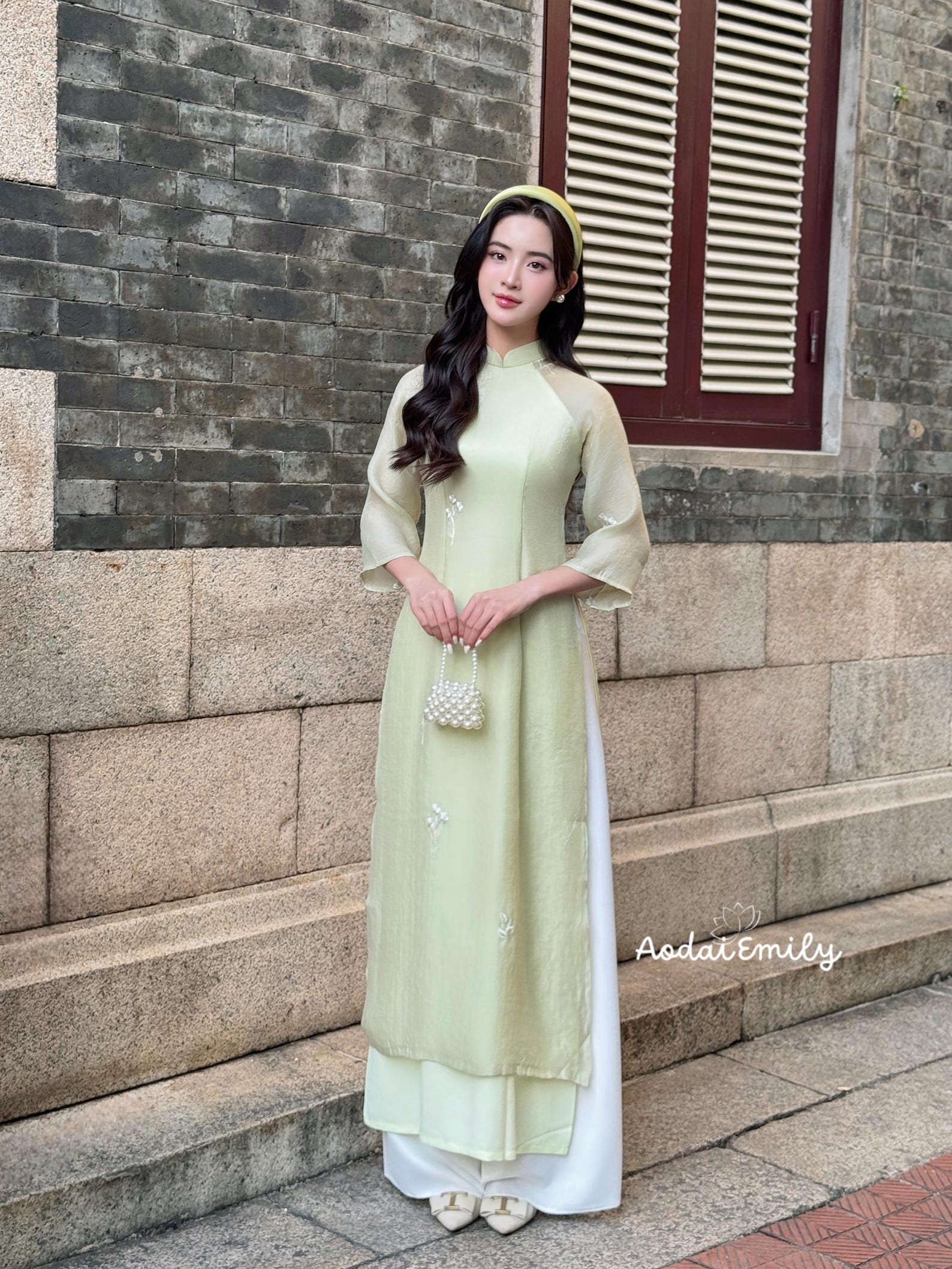 Double Layers Modern Ao Dai With Embroidery Flowers | áo Dài Cách Tân ...