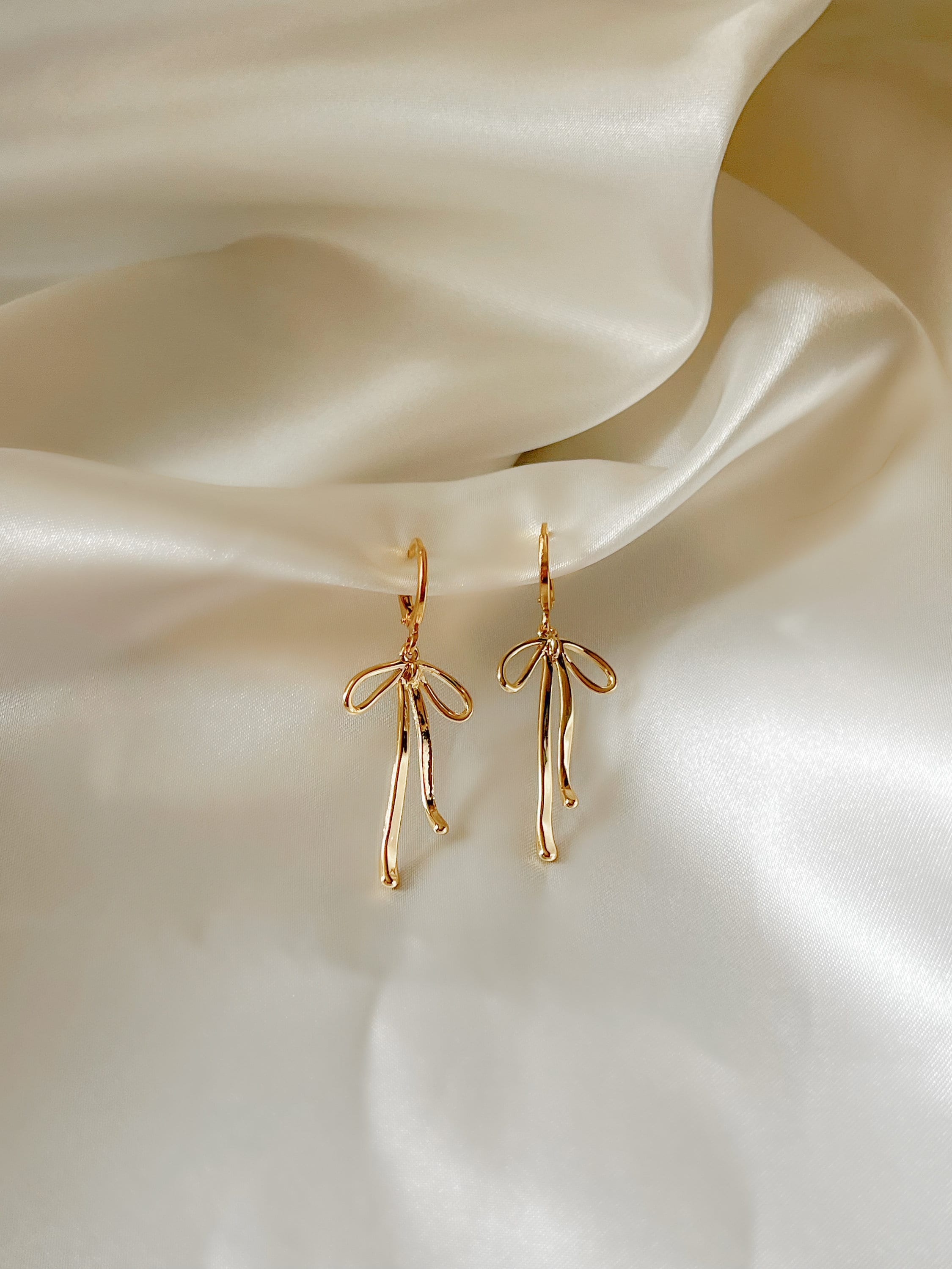 LUCY 24k Gold Bow Ribbon Earrings, Dainty and Elegant Dangle Earrings ...