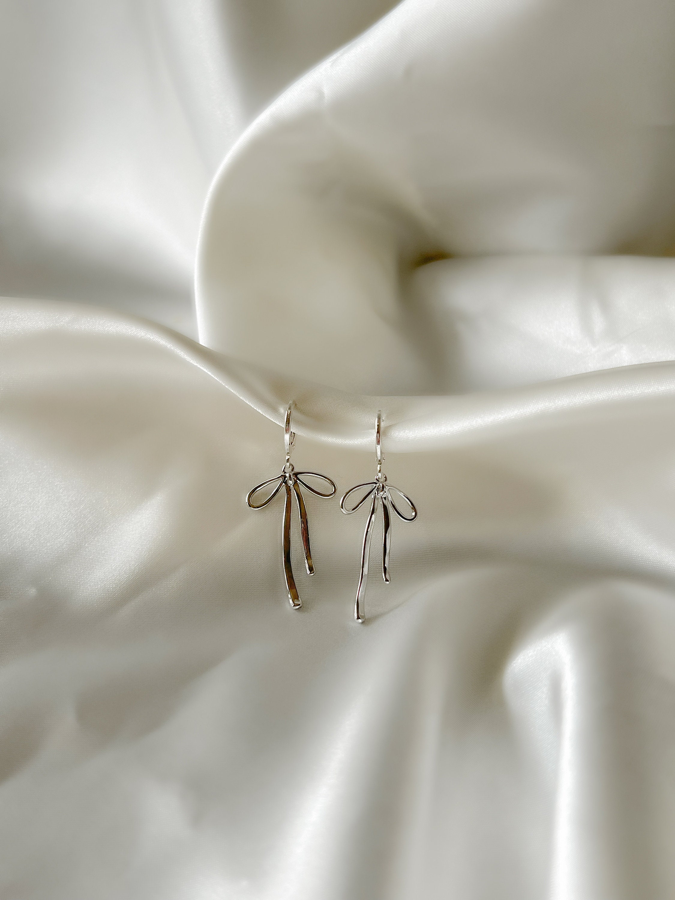 LUCY 24k Gold Bow Ribbon Earrings, Dainty and Elegant Dangle Earrings ...