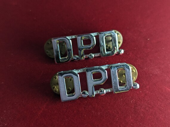 Dallas Police Department Collar / Lapel pins with Sil… - Gem