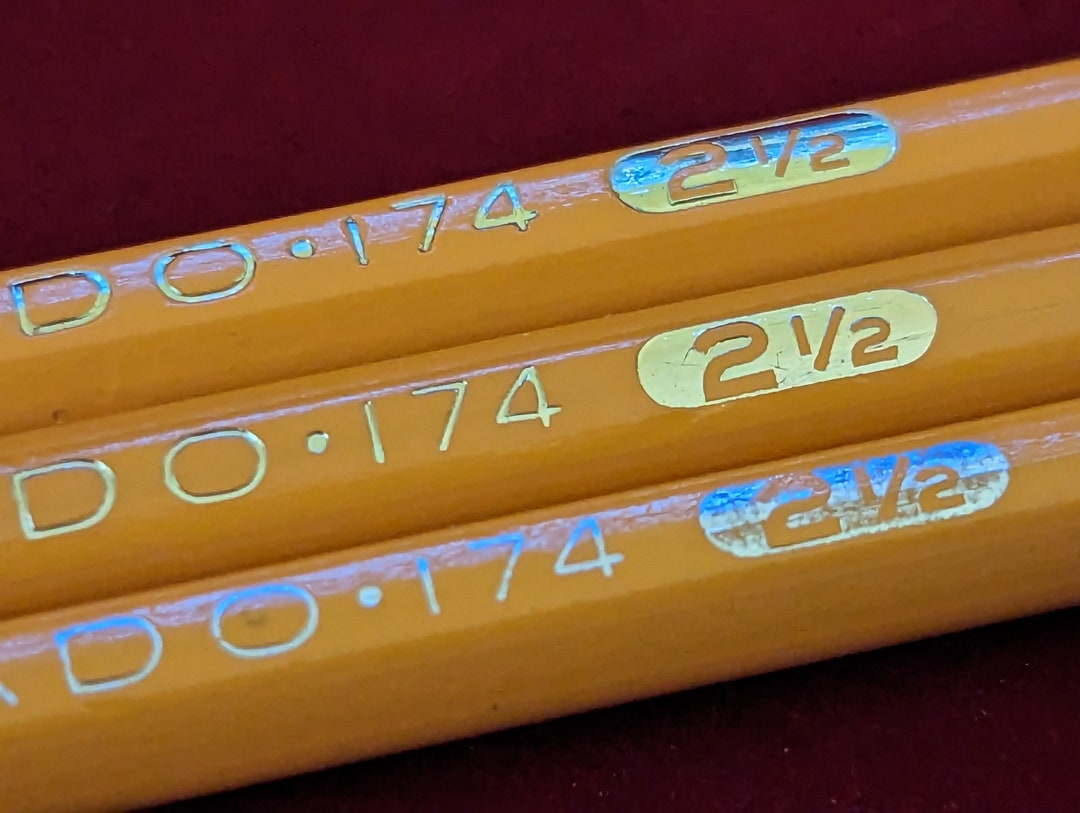 Vintage EAGLE Mirado 174 #2.5 Pencils - Etsy