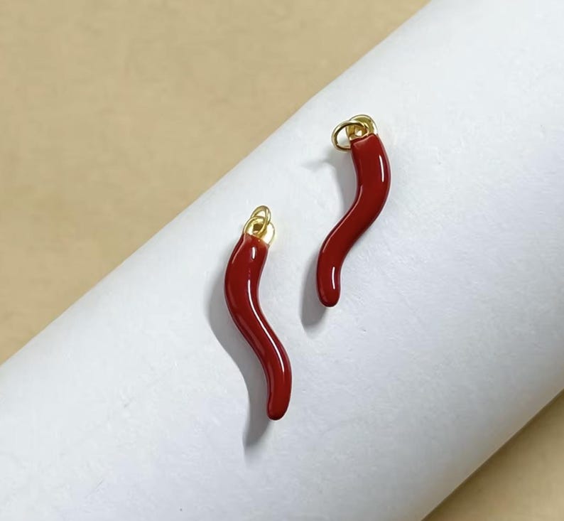 Gold-plated Red Cornicello Necklace – Italian Cornicello Lucky Charm ...