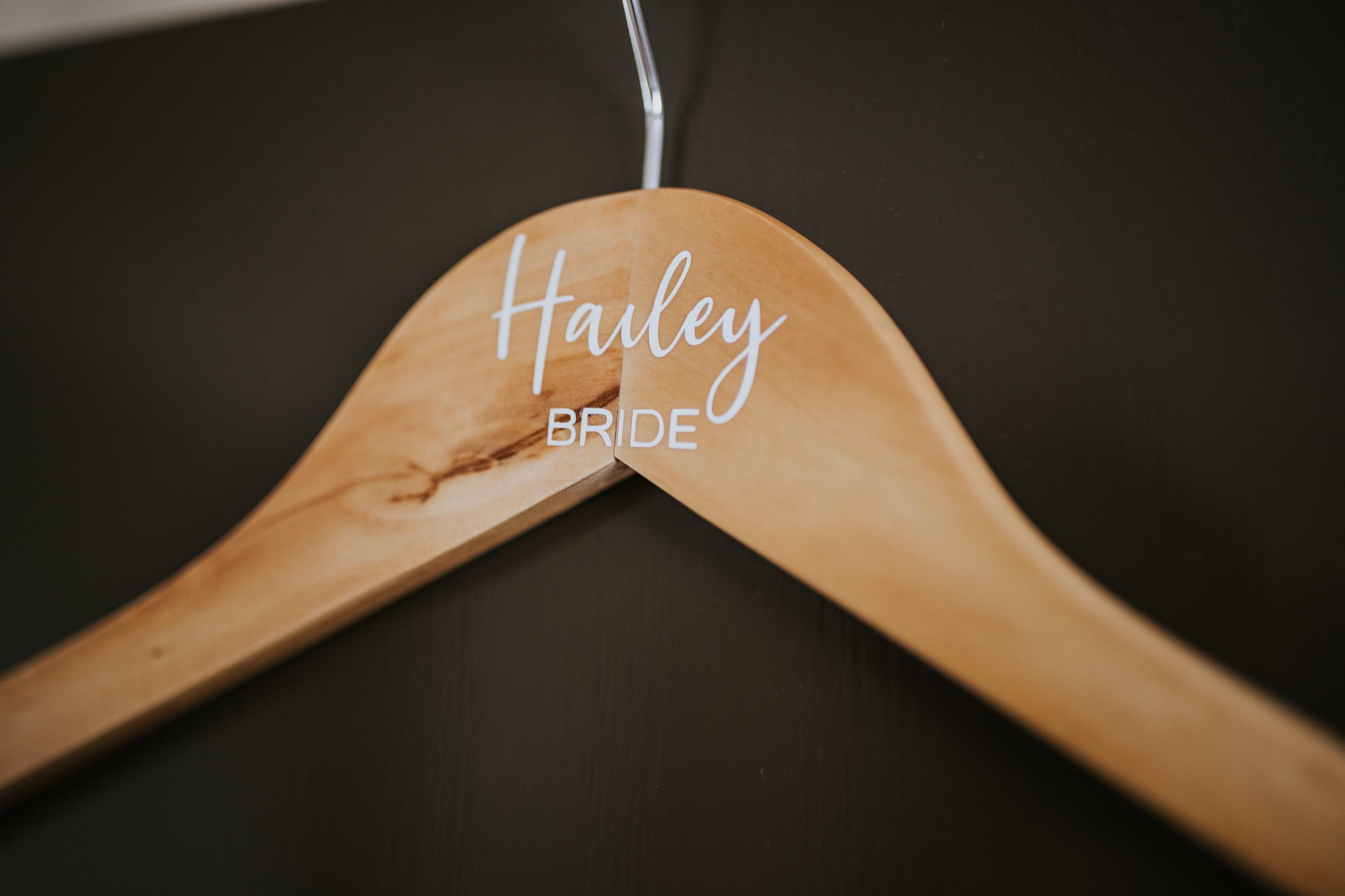 Personalized Wooden Bridal Party Hanger: Wedding Day Keepsake - Etsy