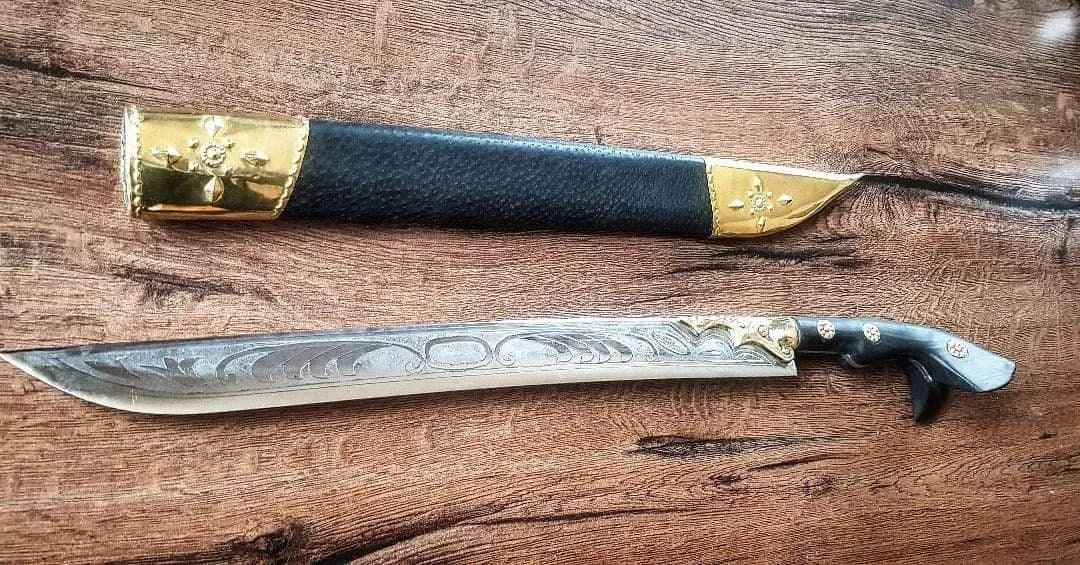 Handmade Scimitar the Steel is 12X17M. the Handle is Made of Torch ...