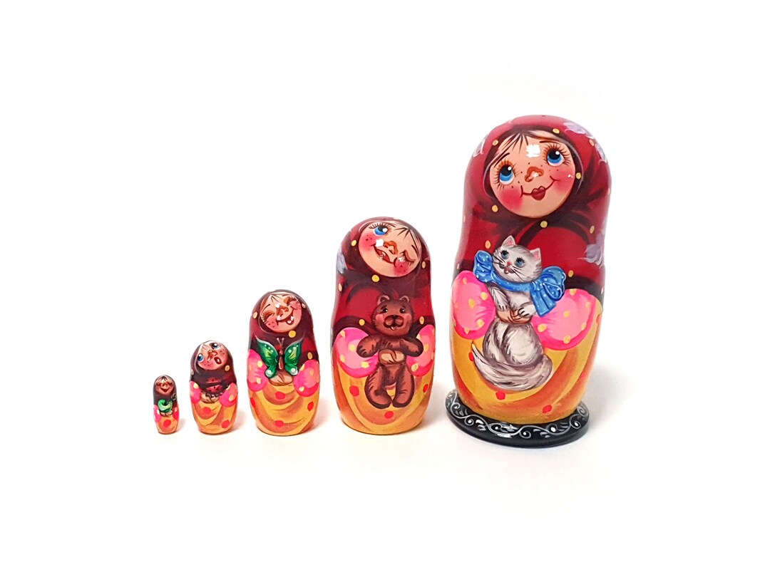 Nesting Dolls girl With a Kitten. the Set is 5 Pieces 6,1'' or 15,5 Cm ...