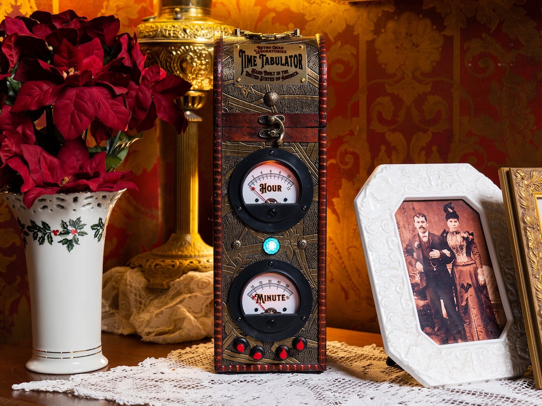 Steampunk Desk Clock in a Vintage Wine Case - Unique Self-setting Retro ...