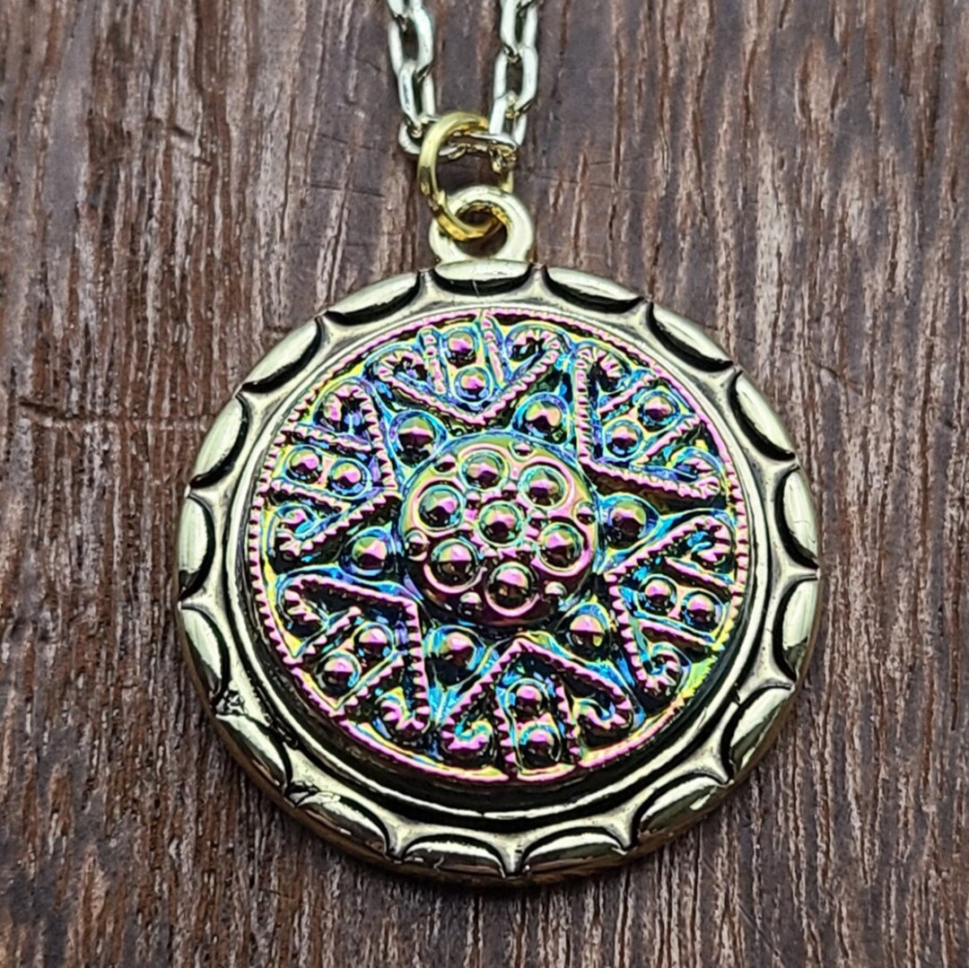 Six Point Star 18 Mm Czech Button Necklace - Etsy