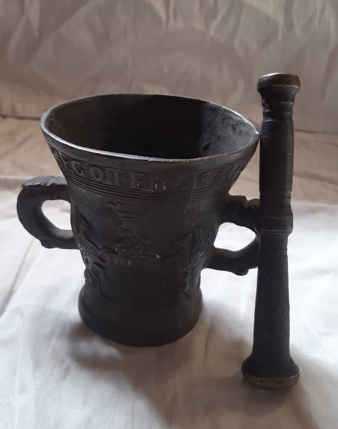 Mortier Et Pilon En Bronze Antique - Avec Inscription 'jacques Serke ...