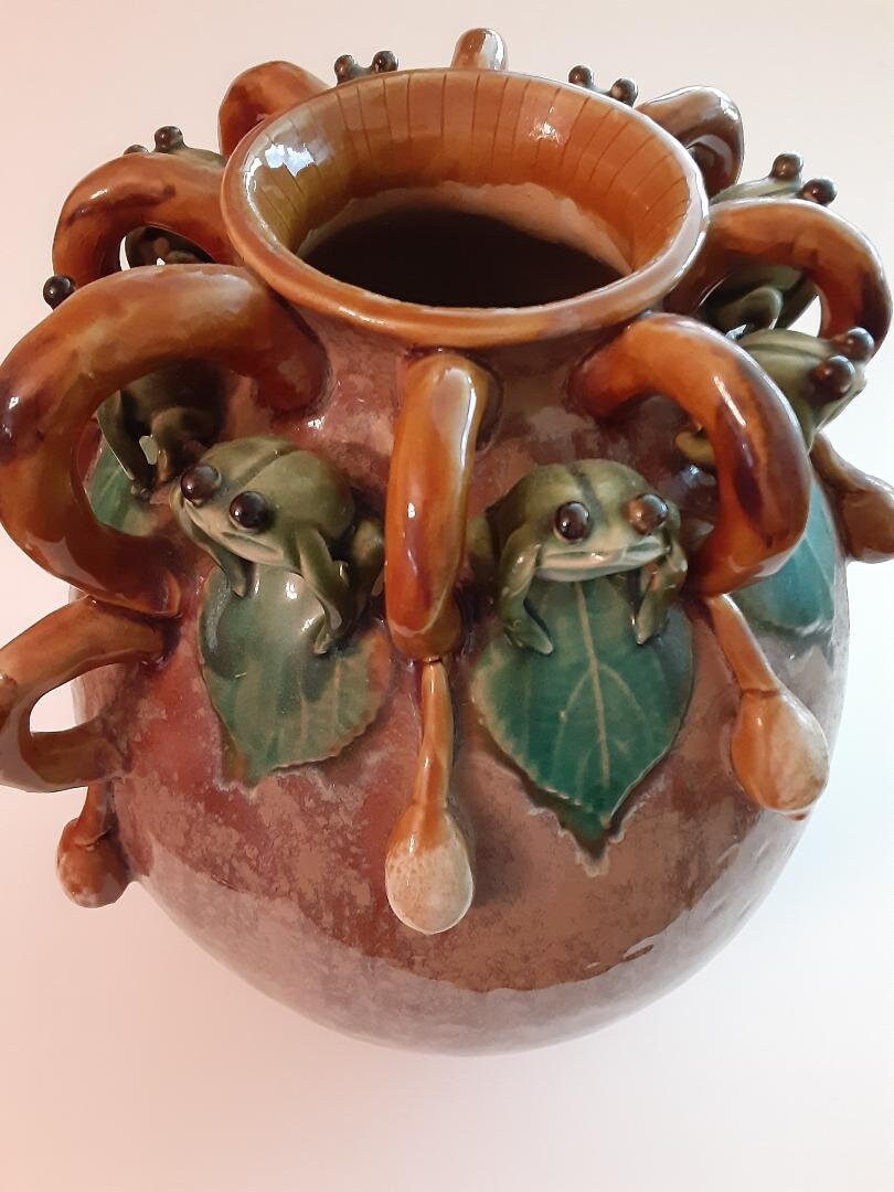 Majolica Large Frog Vase: Vintage Ceramic Art Pottery - Etsy