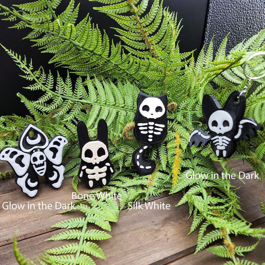 Skeleton Keychains | Magnets | Cute | 3D Printed | Spooky Halloween - Etsy