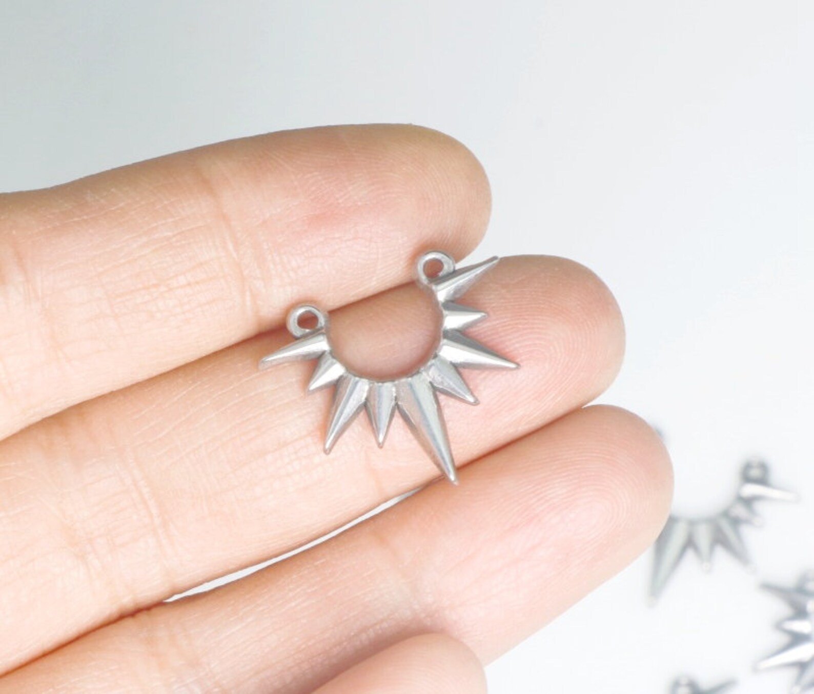 Stainless Steel Laser Cut Spike Pendant, Sun Charms, DIY Necklace ...