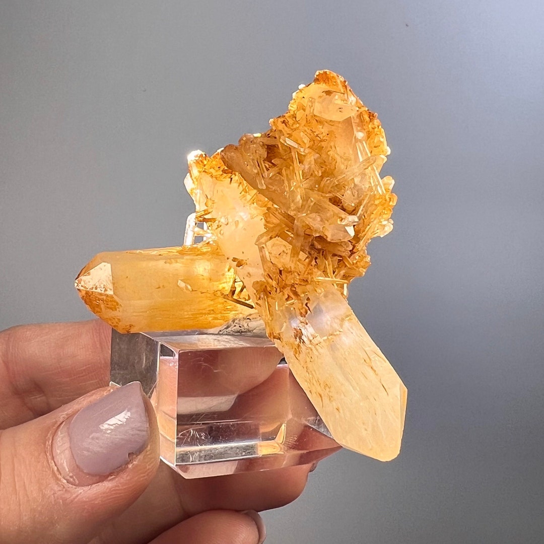 Mango Quartz Aggregation Master: Self-standing Crystal With Halloysite ...