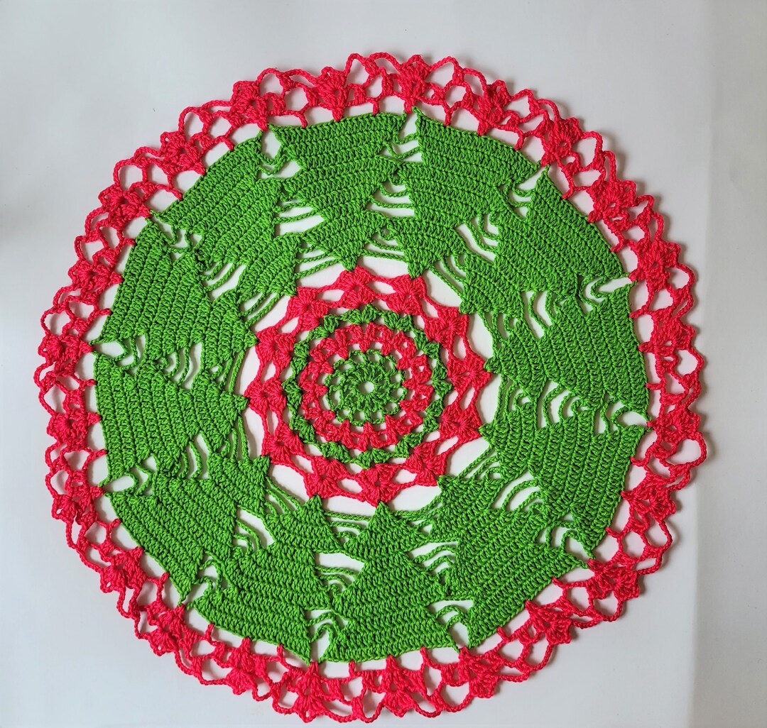 Crocheted Christmas Tree Doily (16 Inch), Memorable and Festive Gift - Etsy