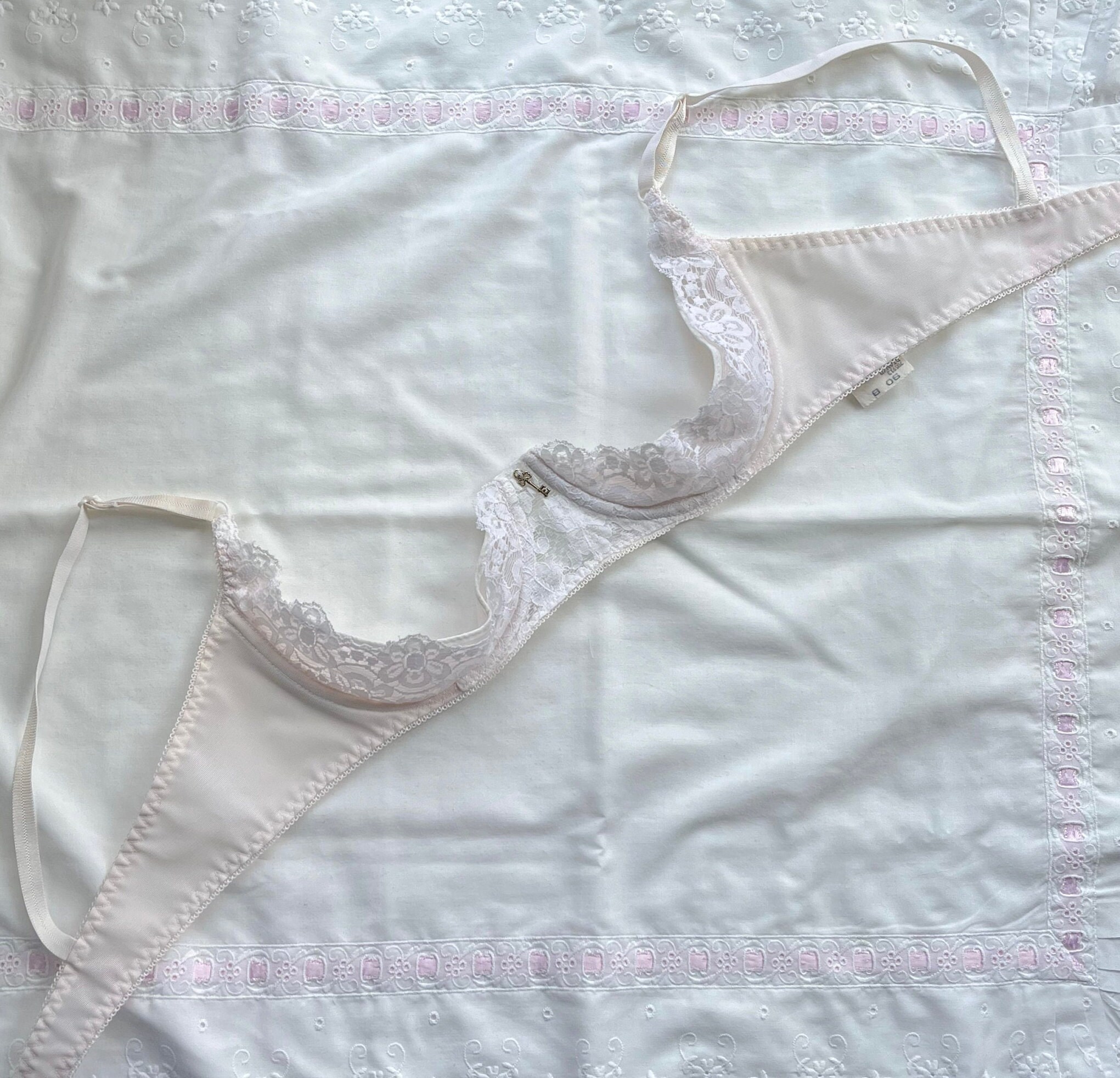 Vintage 80s Escora White Lace Shelf Bra, Half Bra, Demi Cup Bra - Etsy