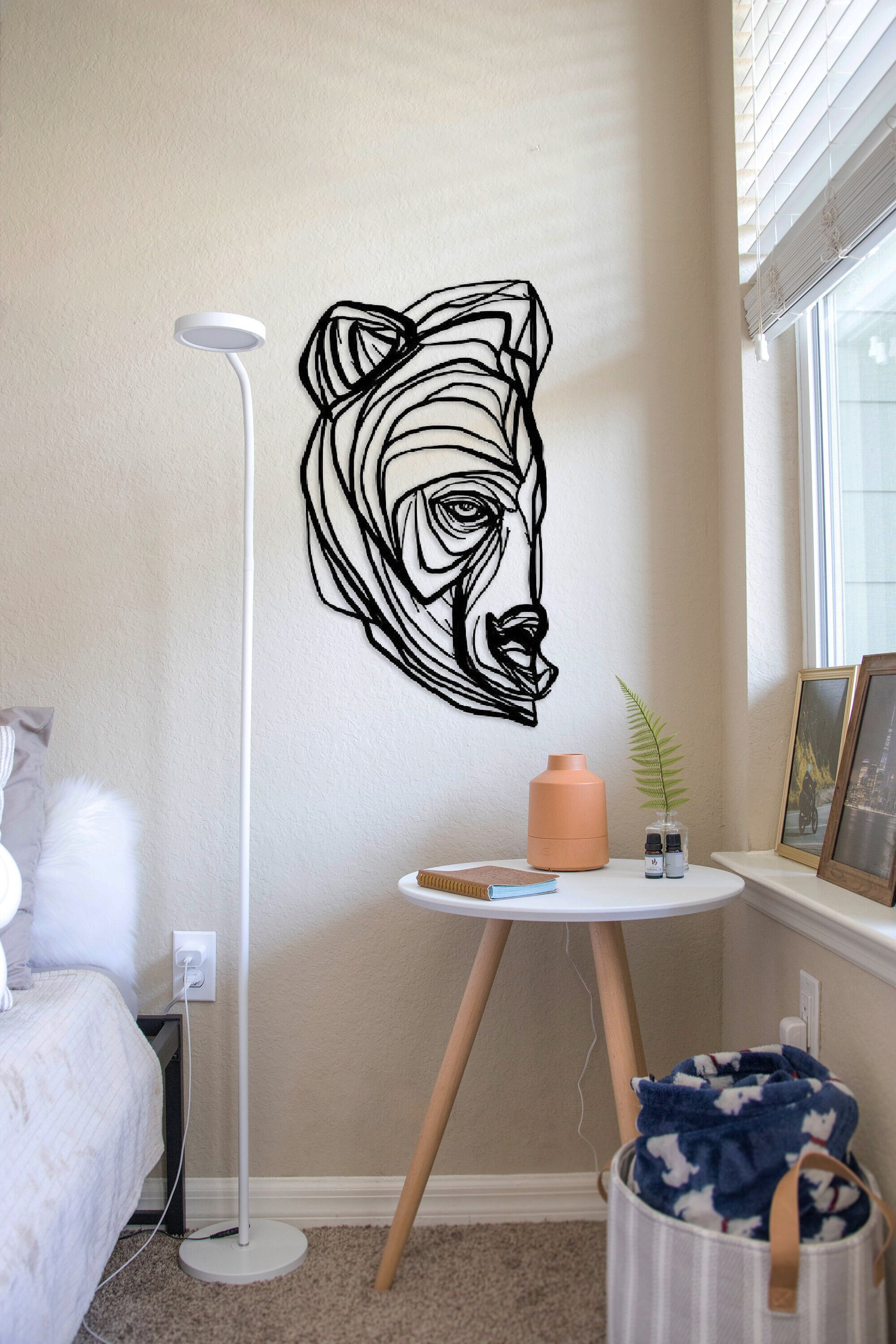 Bear Metal Wall Art, Bear Wall Decor, Minimalist Line Art, Modern Wall ...