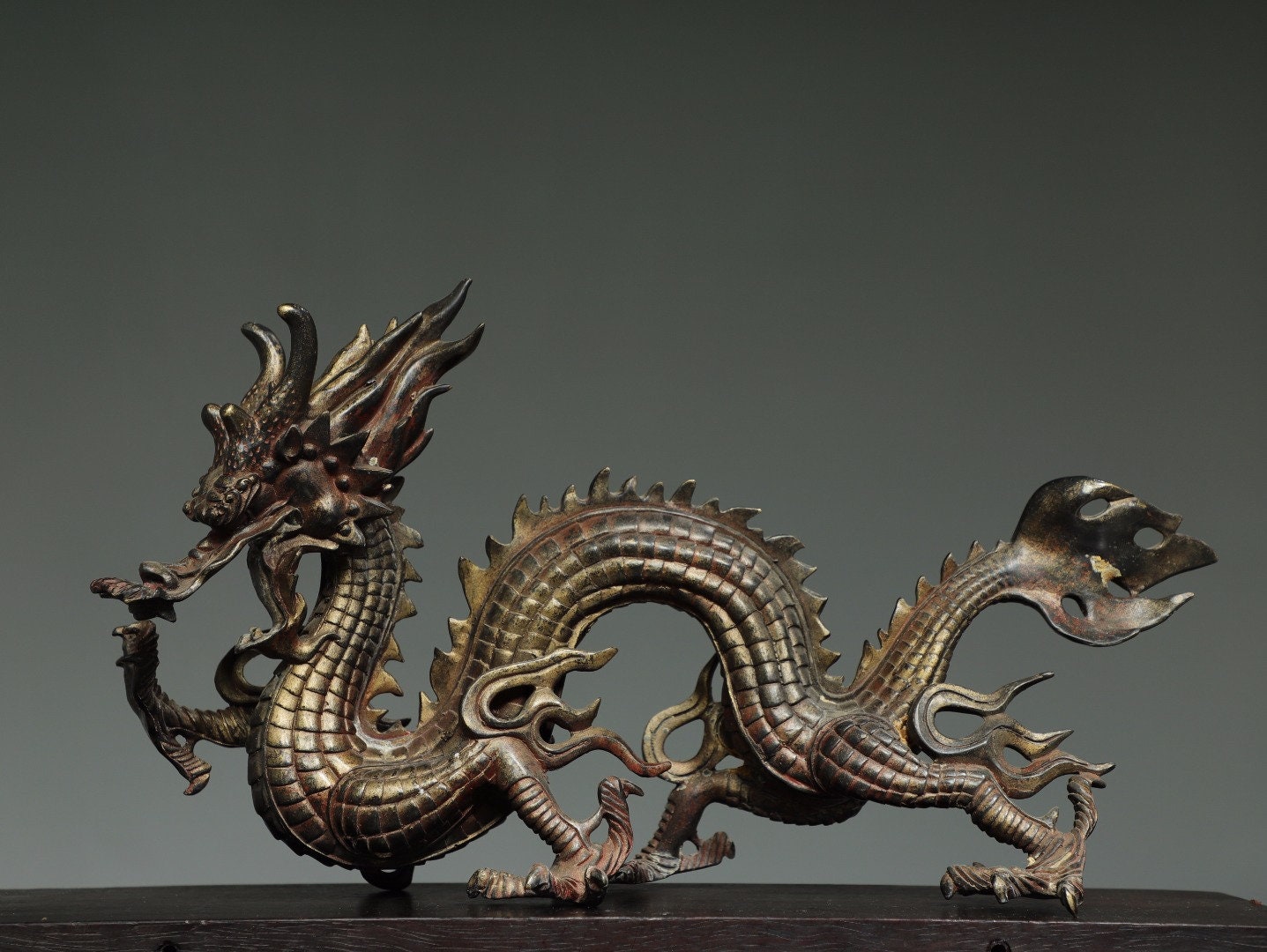 Ancient Chinese Dragon Sculptures