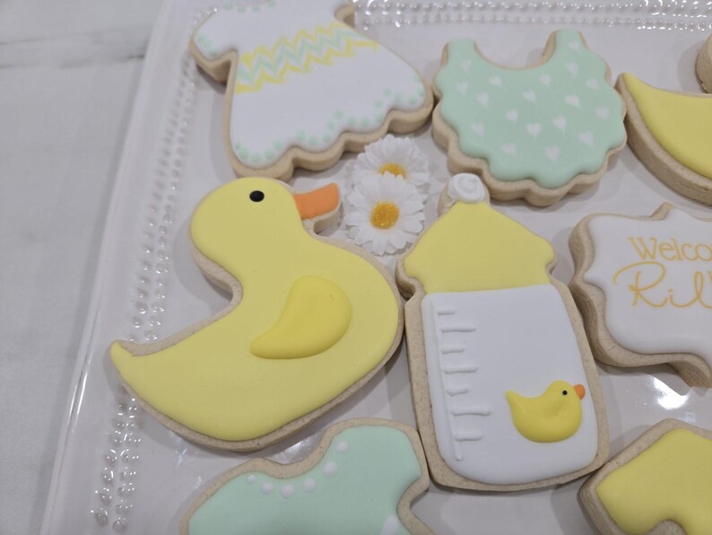 Decorated Baby Shower Royal Icing Sugar Cookies. Baby Girl,baby Boy ...