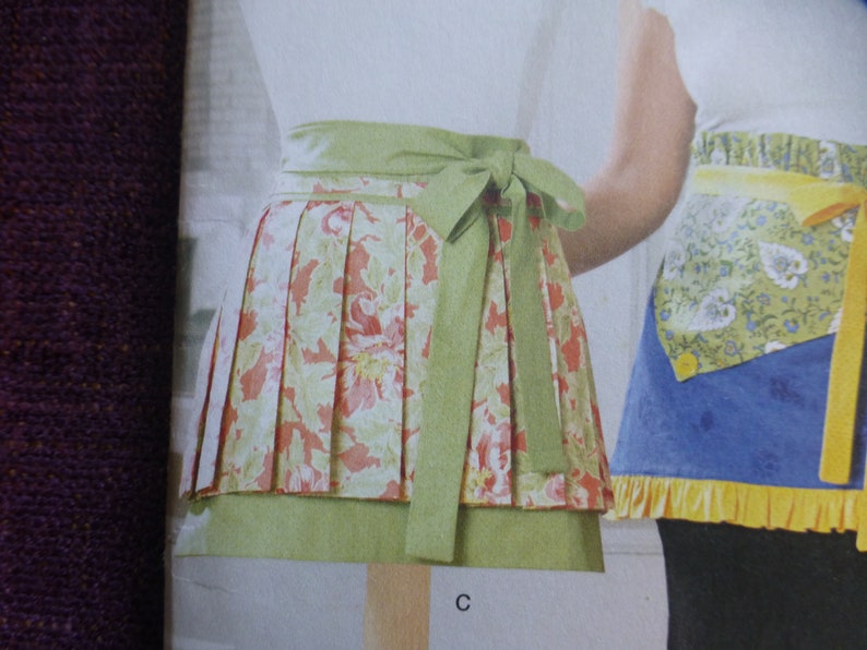 Simplicity Sewing Pattern 2161, Uncut FF, Half Aprons Pleated ...