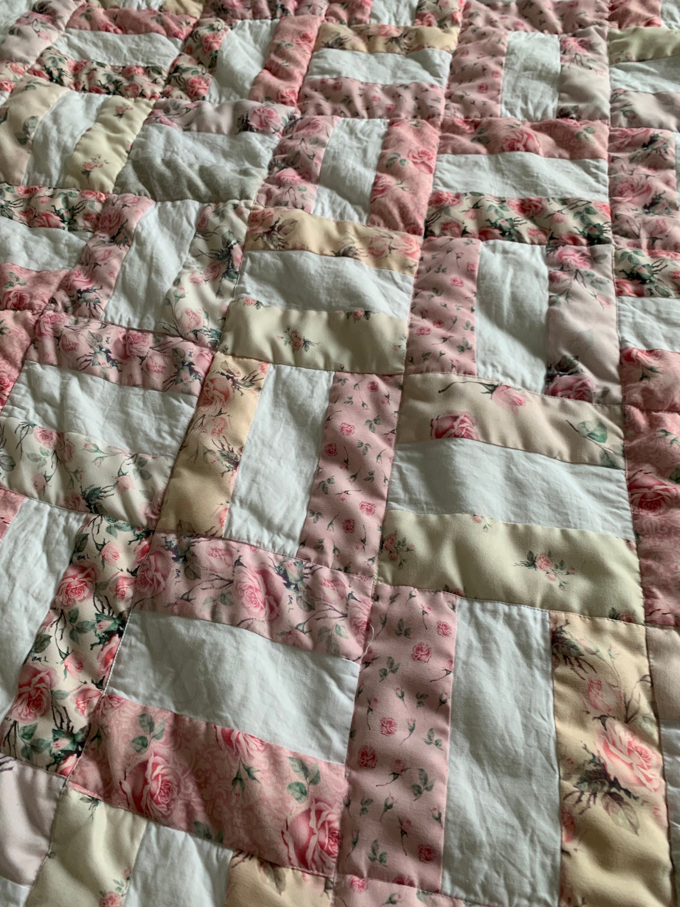 Bed of Roses Quilt, Handmade Quilt, Throw Quilt, Baby Quilt, Pink and ...