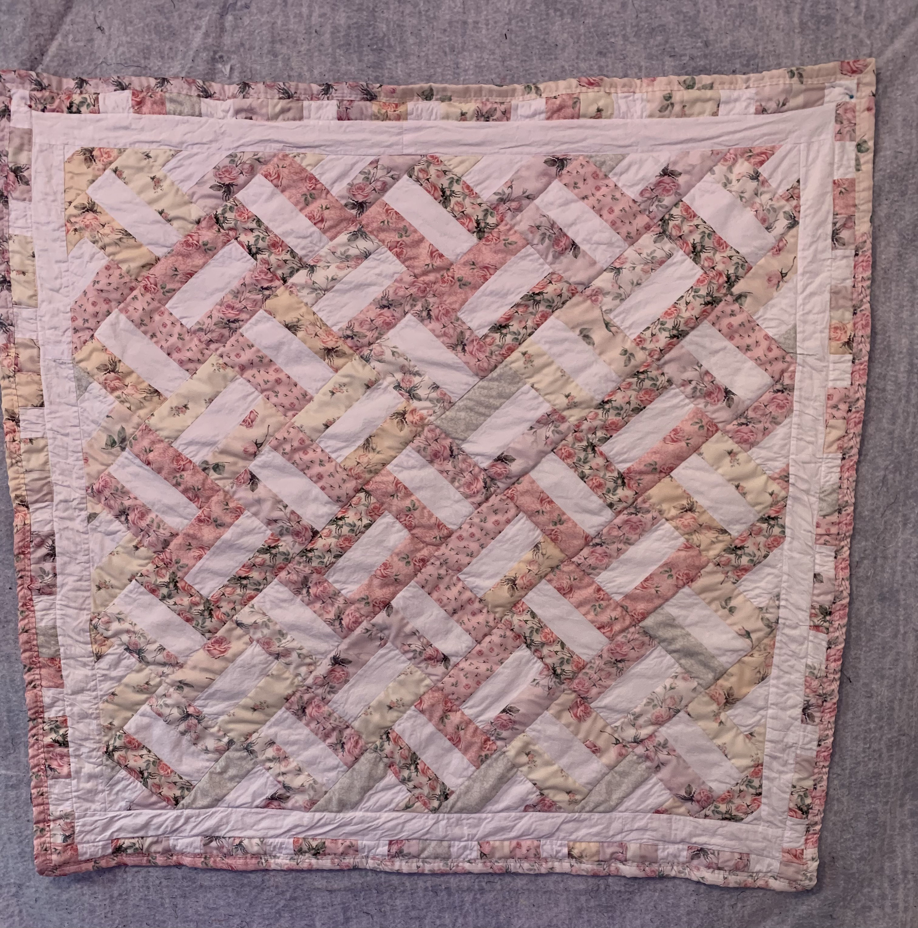 Bed of Roses Quilt, Handmade Quilt, Throw Quilt, Baby Quilt, Pink and ...