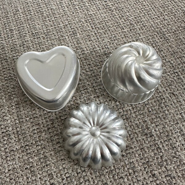 Vintage Tin Molds - Etsy