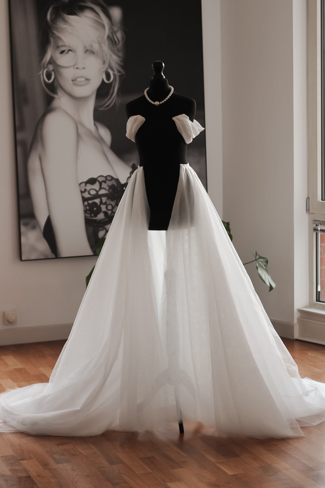 8 Layer Detachable Wedding Tulle Overskirt, Extra Long Bridal Overskirt ...