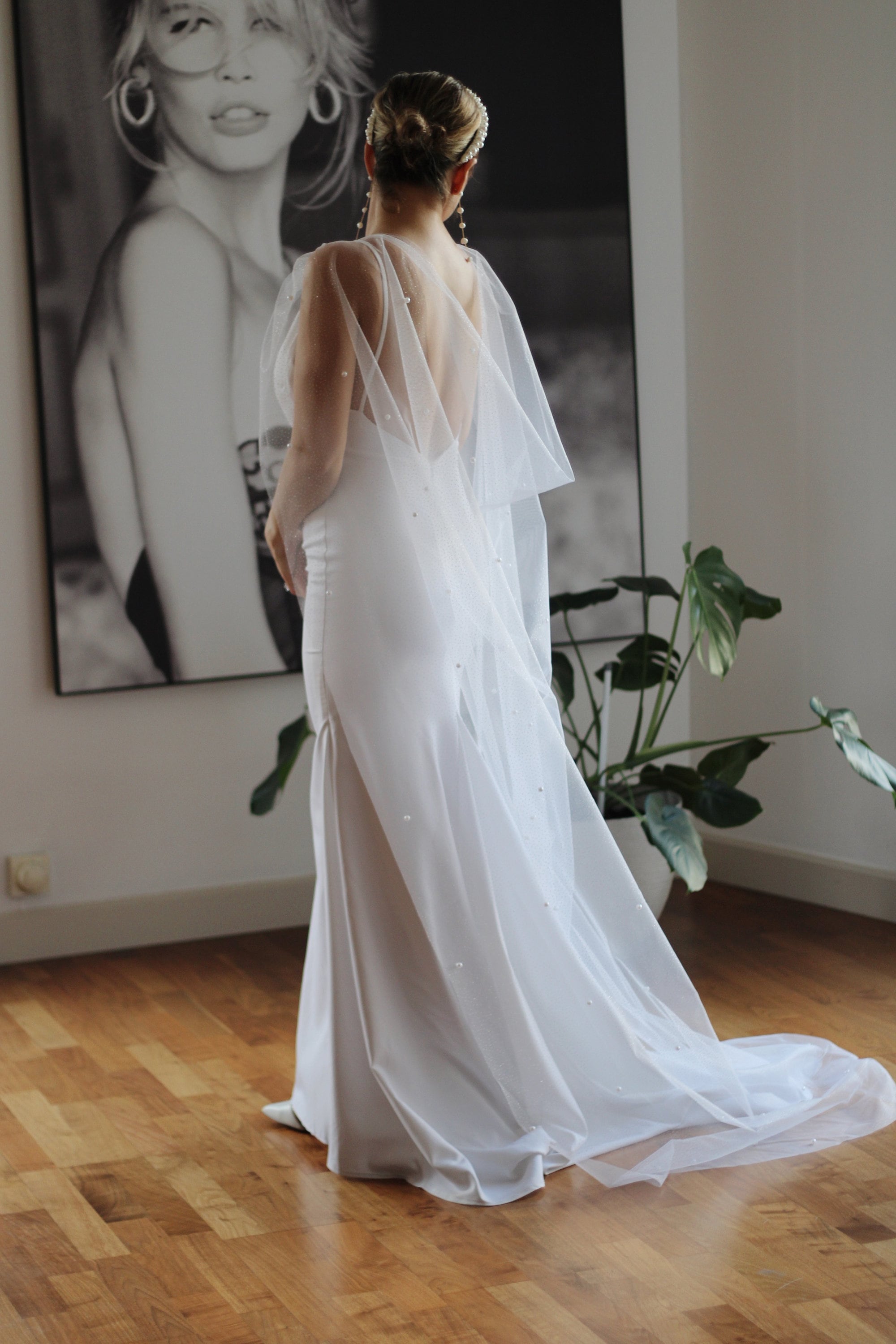 Soft Tulle Bridal Cape With Pearls , Beautiful Pearl Cape for Weddings ...