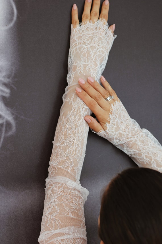 Detachable Lace Wedding Sleeves Hailey Bieber Inspired Fingerless French Lace Gloves Detachable Lace Wedding Gloves Bridal Sleeves Etsy UK