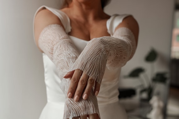 Luxury Fingerless Wedding Gloves White Fingerless Sparkly Gloves Fingerless Wedding Gloves Bridal Gloves With Glitter Bridal Sleeves Etsy UK
