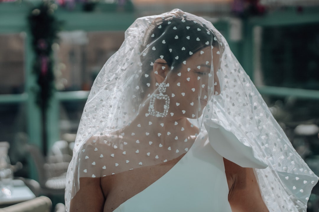 Soft Tulle Heart Wedding Veil, Fingertip Cathedral Bridal Veil ...