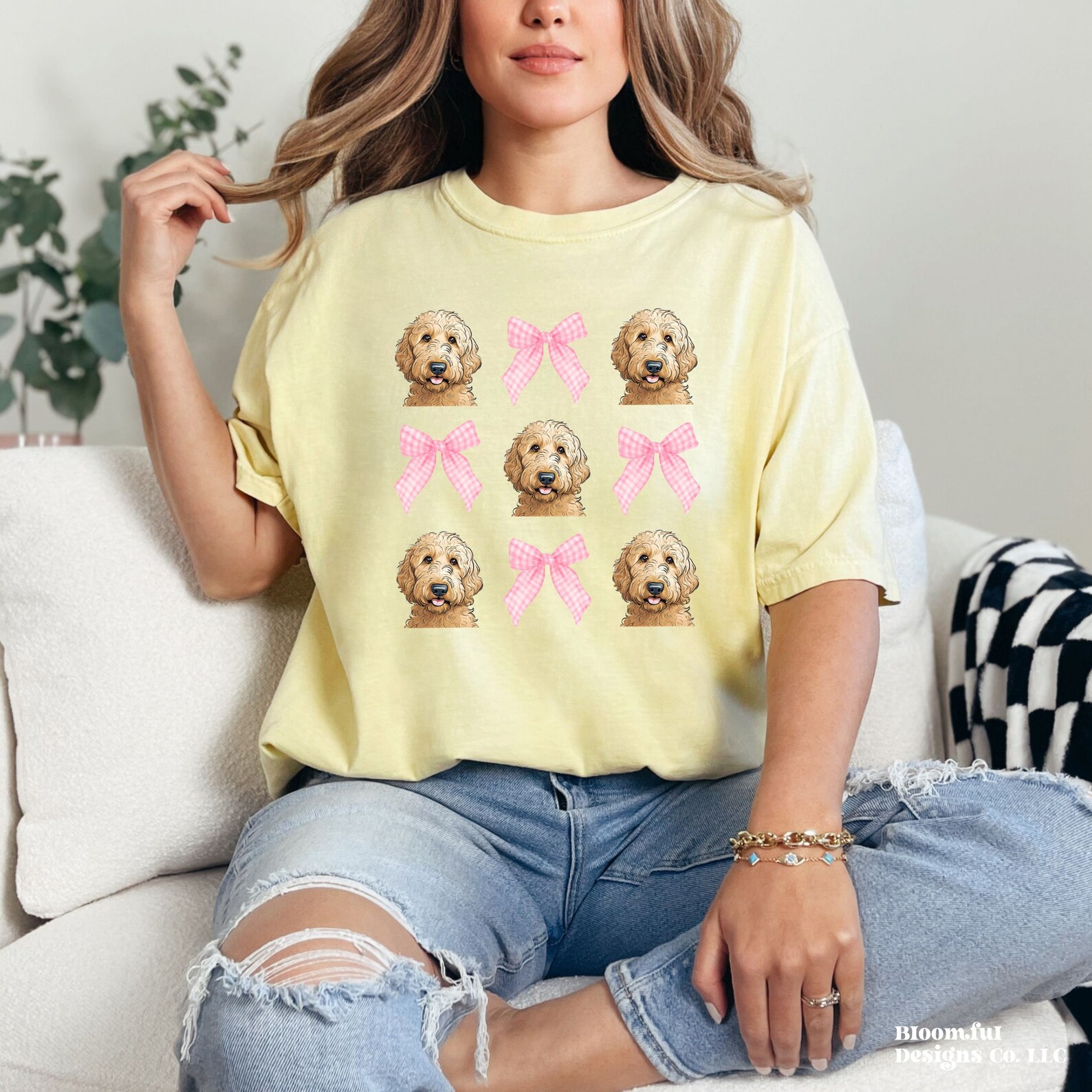 Dog Mom Coquette Shirt Goldendoodle, Pink Bow, Aesthetic Coquette Shirt ...