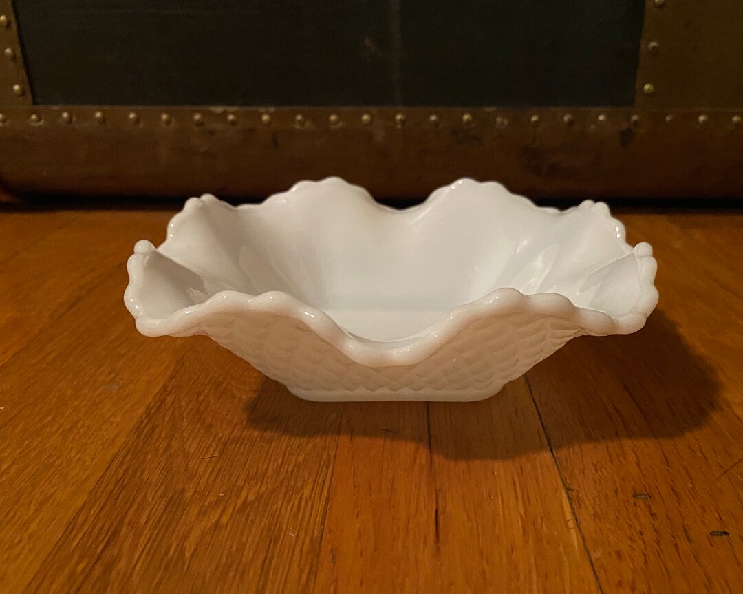 Vintage Diamond Pattern Milk Glass Candy Dish - Etsy