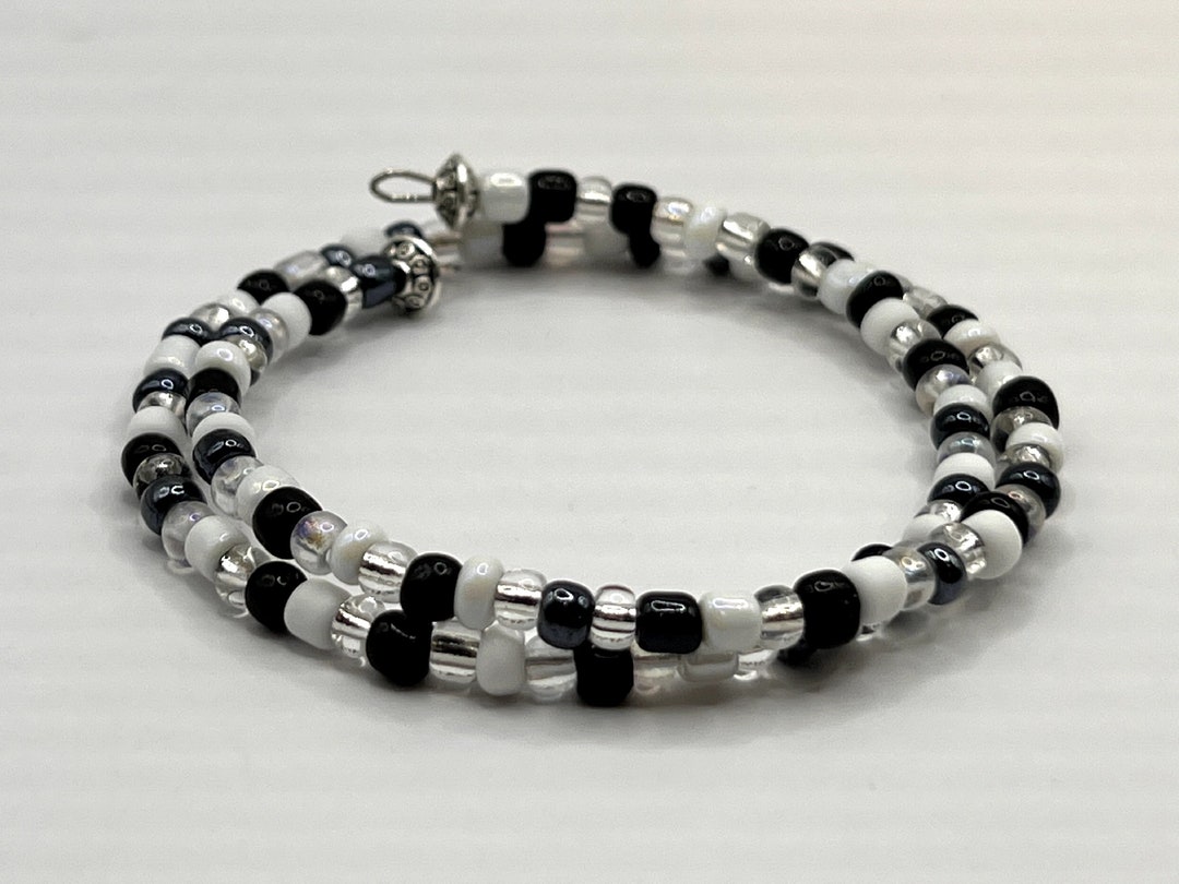 Black and White Seed Bead Memory Wire Bracelet, Boho Hippie Cuff - Etsy