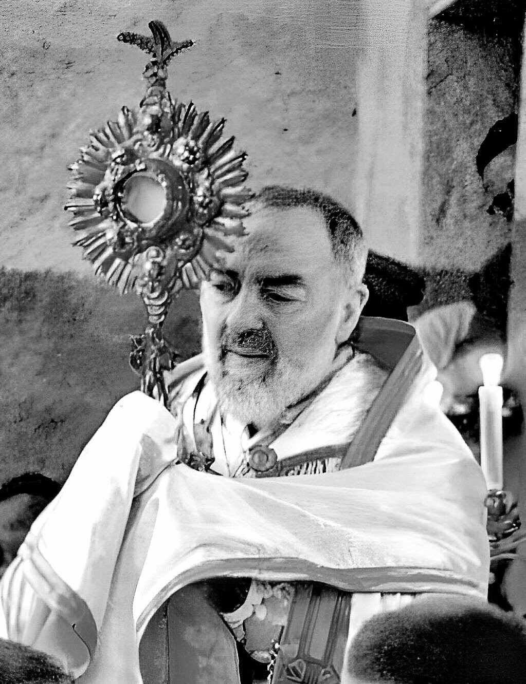 Padre Pio Benediction Rare Eucharist Blessed Sacrament Miracle ...