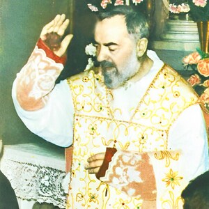 St Padre Pio Blessing Saint Stigmata Jesus Christ Italy Mystic Catholic ...