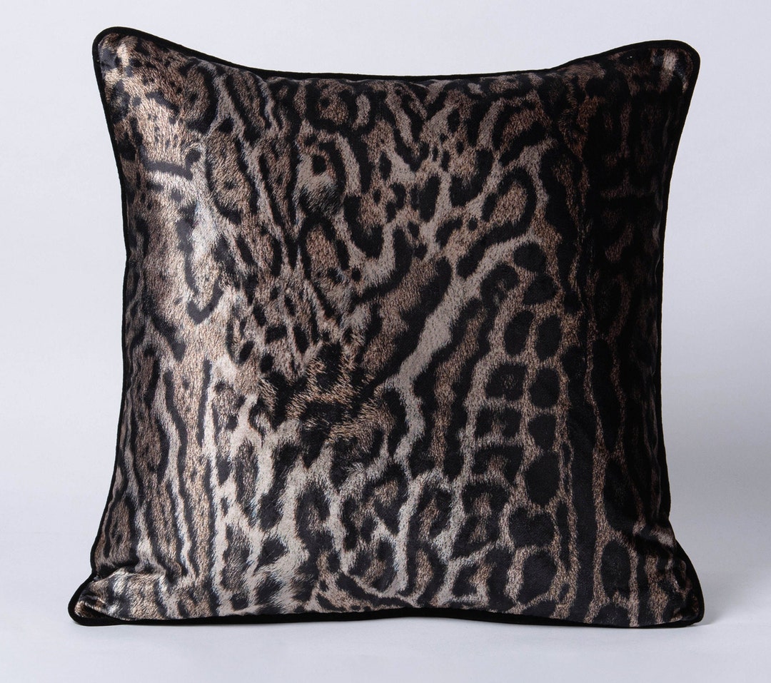 Luxury Leopard Velvet Pillow Cover, Leopard Print Velvet Cushion Cover ...