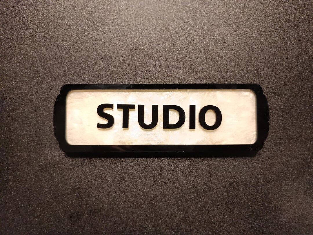 White Soft Seashell Studio Door Sign, Vintage Style Natural Studio Door ...